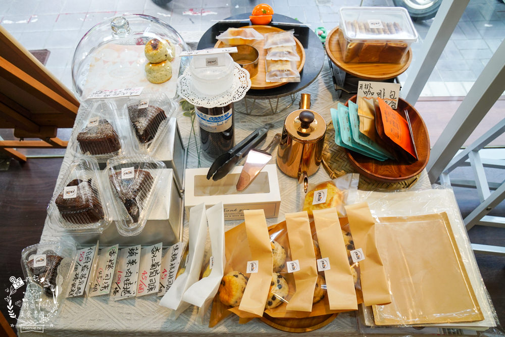 高雄[烘哄Lively Baking]隱藏在巷弄的鬆餅甜點!超多口味的人氣司康!銅板價甜點不提早買就吃不到囉~ – 野田咩的美食書國