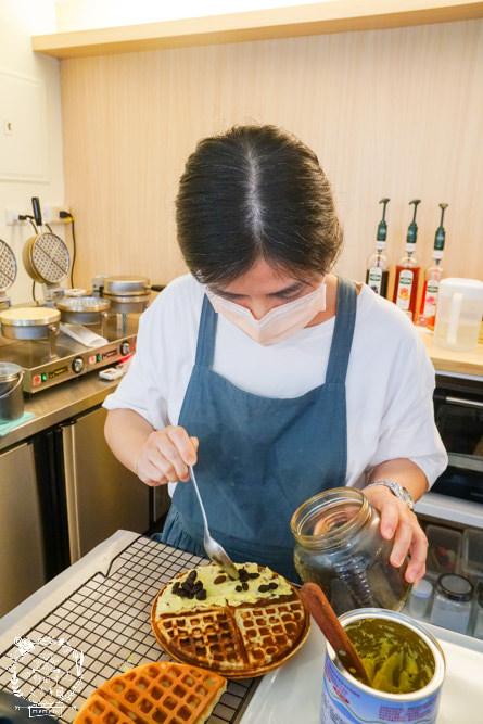 高雄[烘哄Lively Baking]隱藏在巷弄的鬆餅甜點!超多口味的人氣司康!銅板價甜點不提早買就吃不到囉~ – 野田咩的美食書國