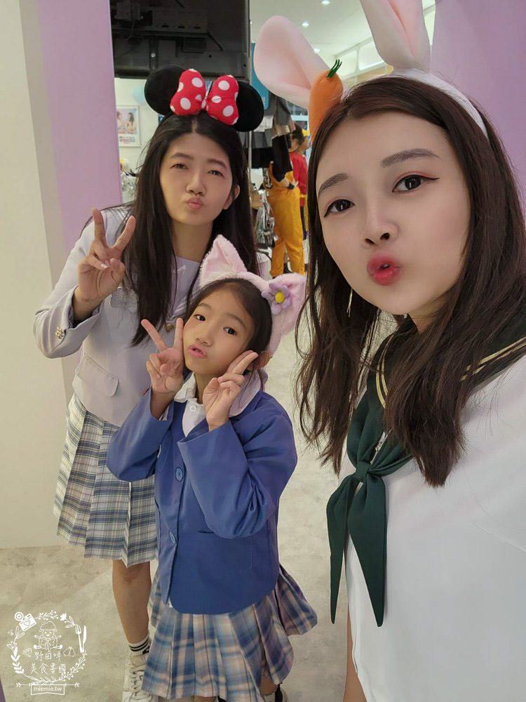 高雄拍貼機推薦|Ucube韓式拍貼|從學生妹到古裝美女與鬼殺隊服裝應有盡有超好拍! – 野田咩的美食書國